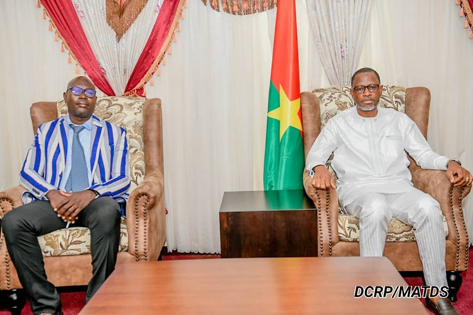 Union Nationale des Administrateurs civils du Burkina Faso : Une ...